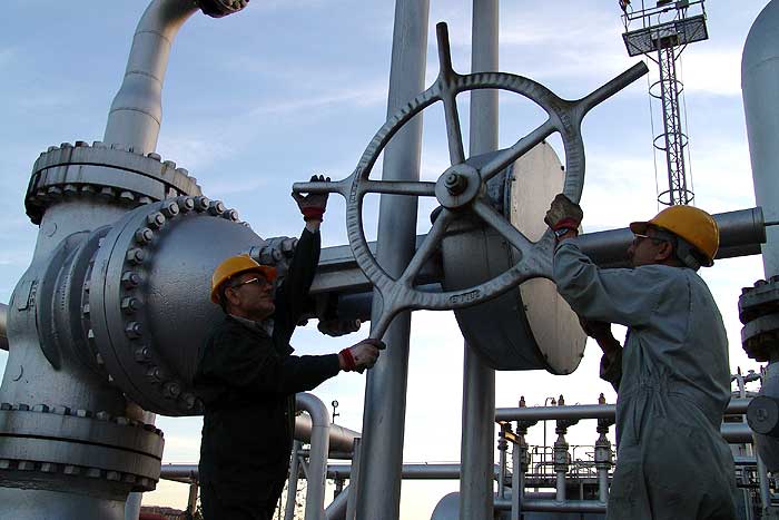 اشتغال ۴۲۰ نفر در طرح توسعه مارون مجوز سومین شرکت فولادی رامهرمز | ابراهیم متینیان، نماینده ...